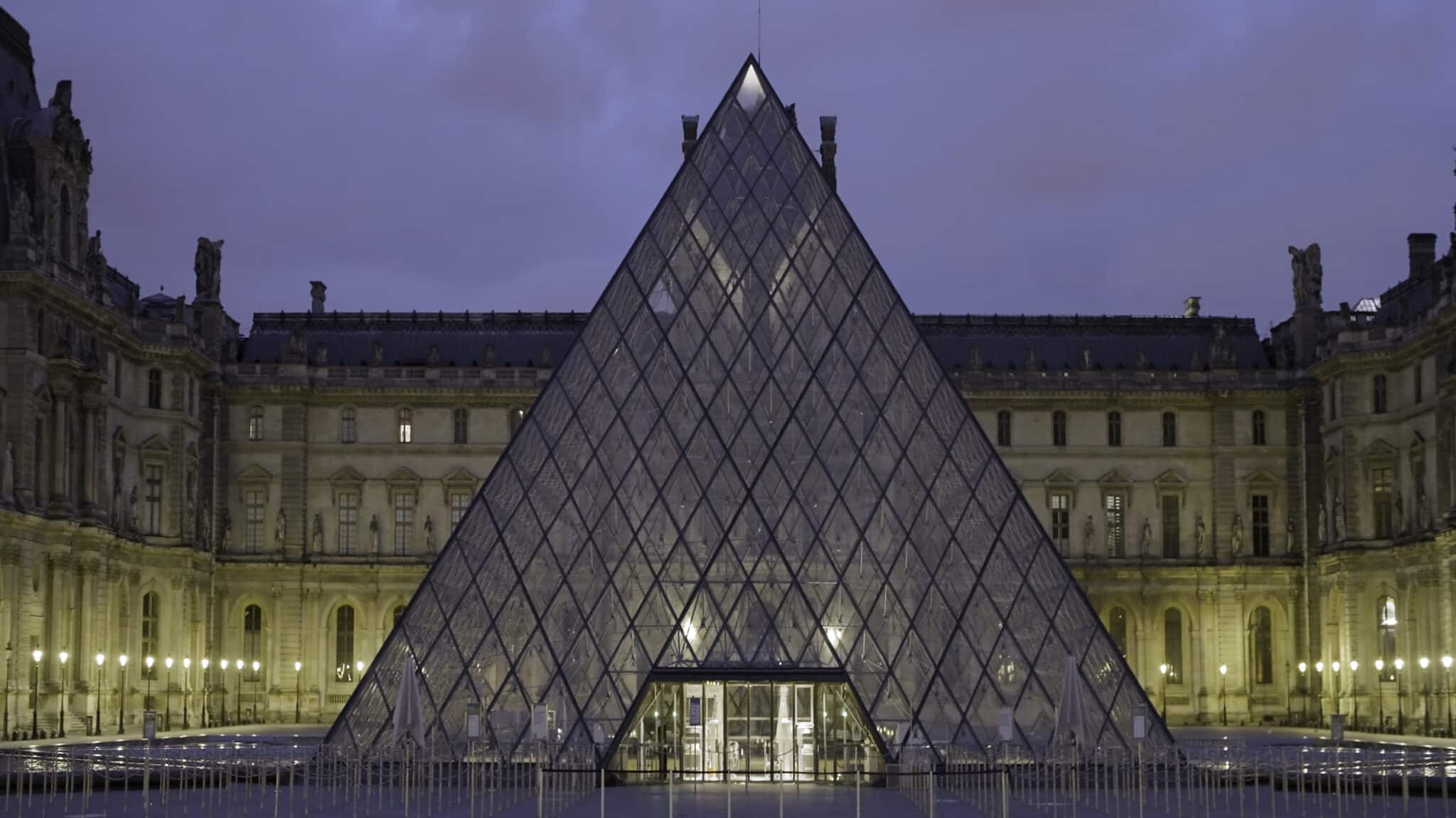 Louvre Müzesi Tarihçesi - Louvre Müzesi